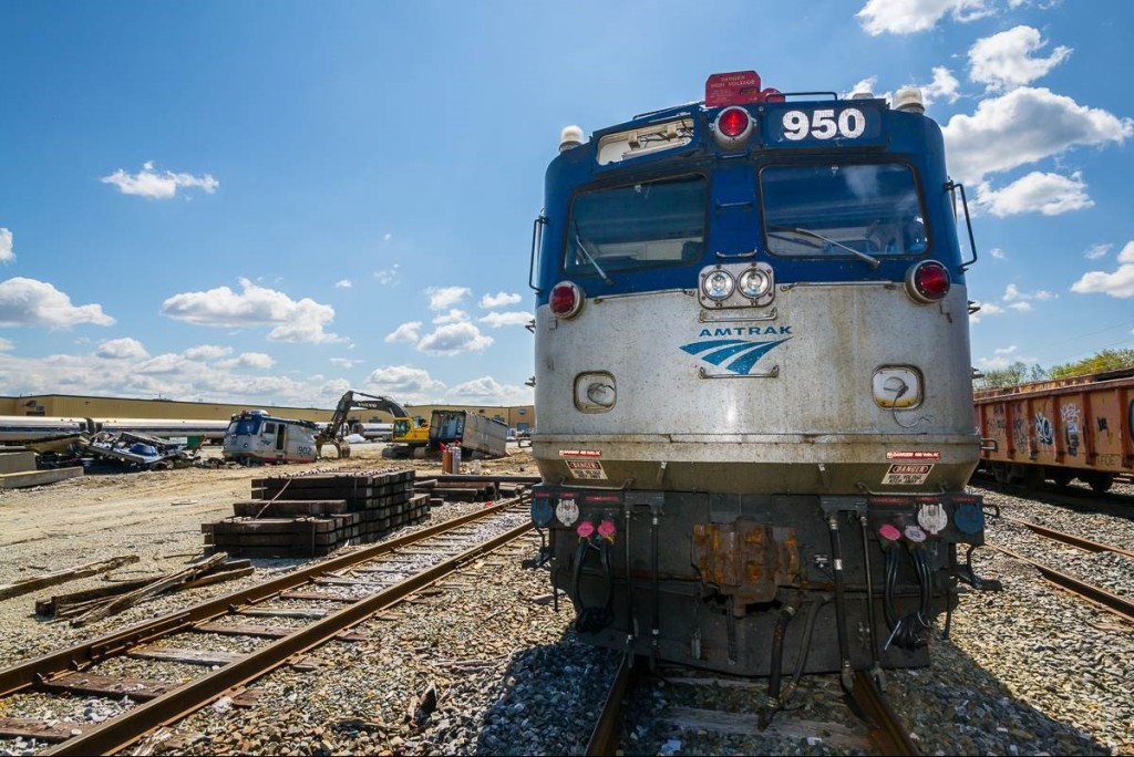 AEM-7 locomotive #950 - Amtrak Media