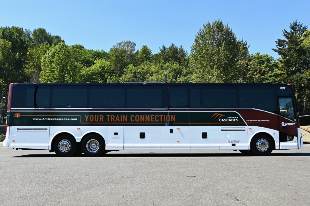 horizontal full bus - Amtrak Media