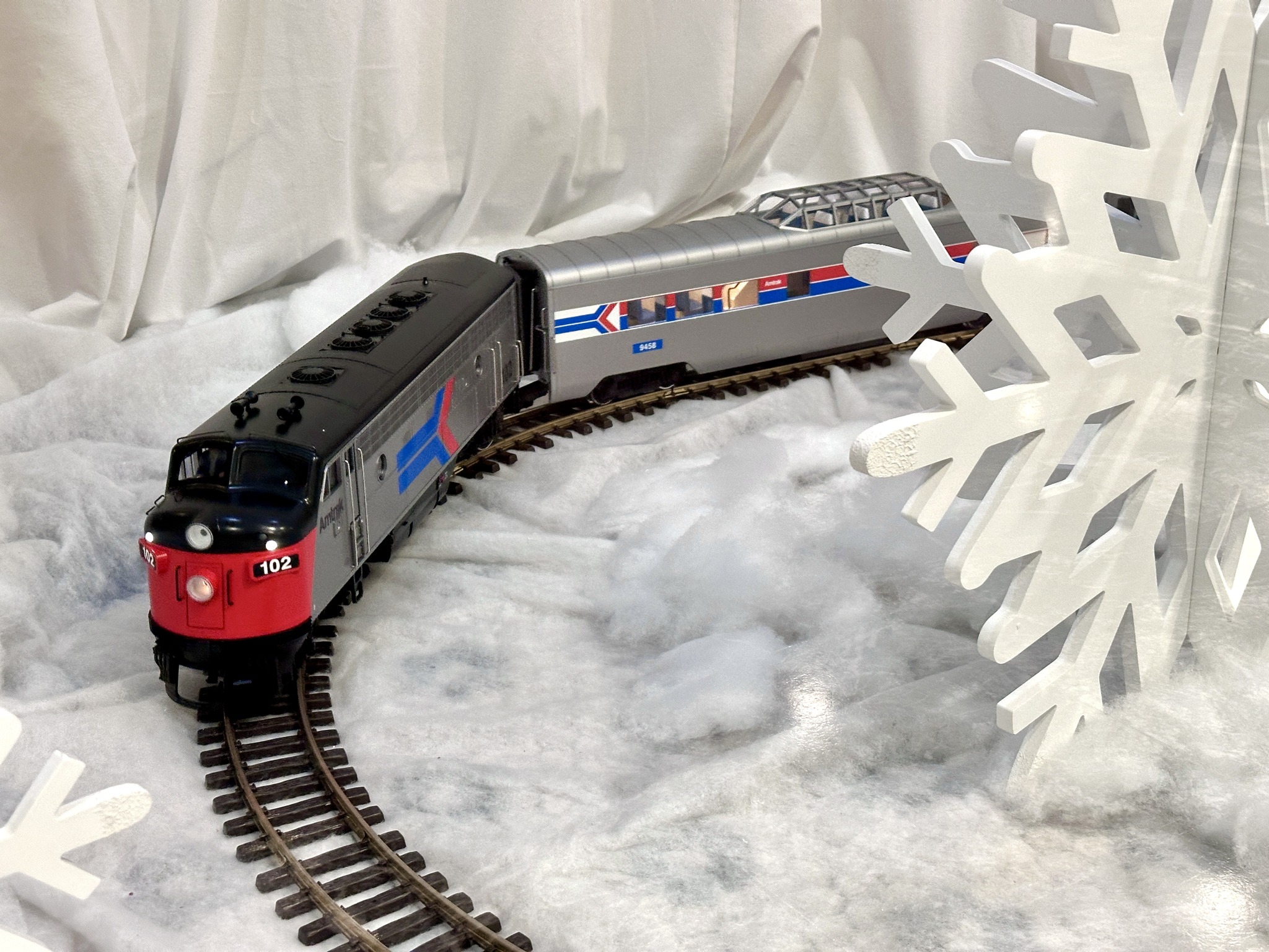 Holiday Magic Comes to Washington Union Station and New York Penn ...
